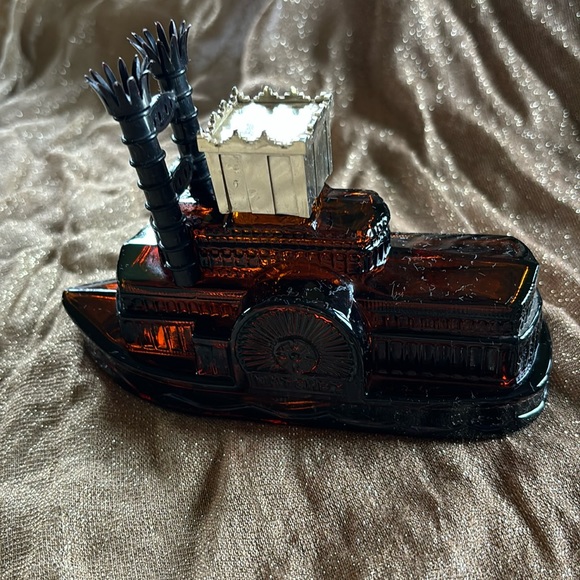Avon | Art | Vintage Avon 97s Amber Glass Natchez Side Shelled ...
